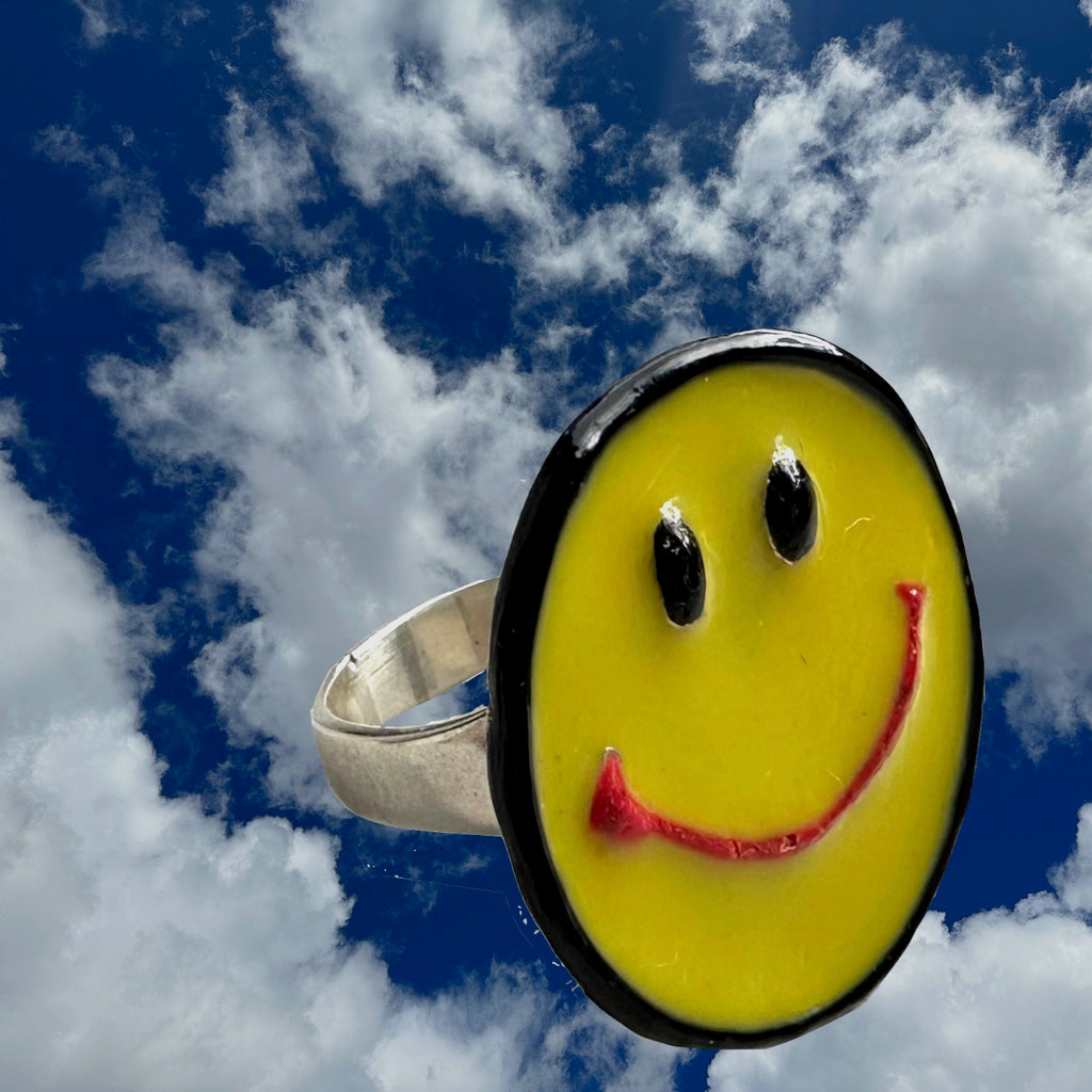SMILE Ring – fables